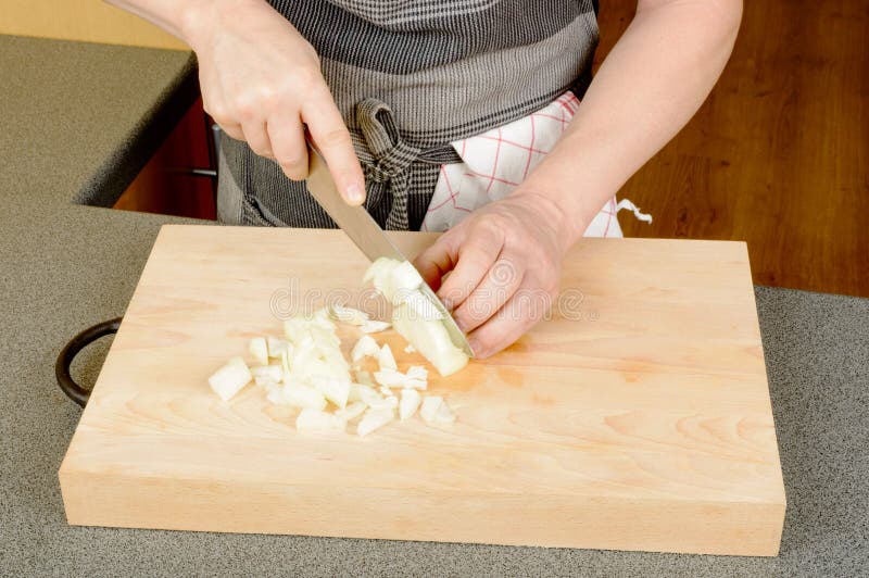 Hacken der Zwiebel stockbild. Bild von mann, bilden, haupt - 36089573