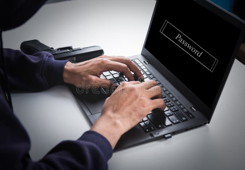 Hacker foto de archivo. Imagen de hackeo, hombre, internet - 114708828