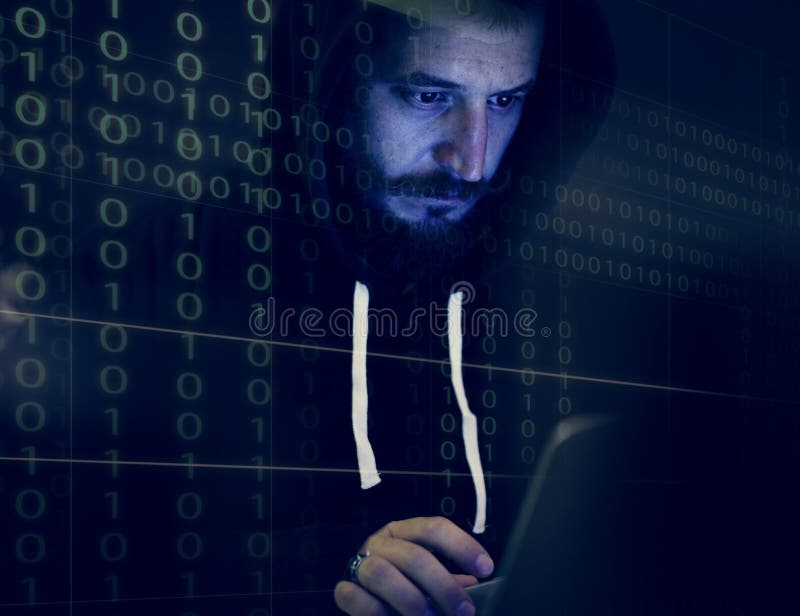 Hacker, Der an Computer Cyberverbrechen Arbeitet Stockbild - Bild von ...