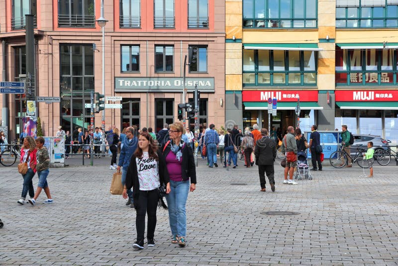 Hackescher markt, berlin editorial photography. Image of tourists ...