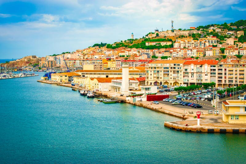 Hafen von Sete, Frankreich stockbild. Bild von kanal - 122605657