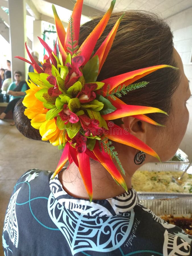 Hair piece editorial stock image. Image of piece, hula - 138082884