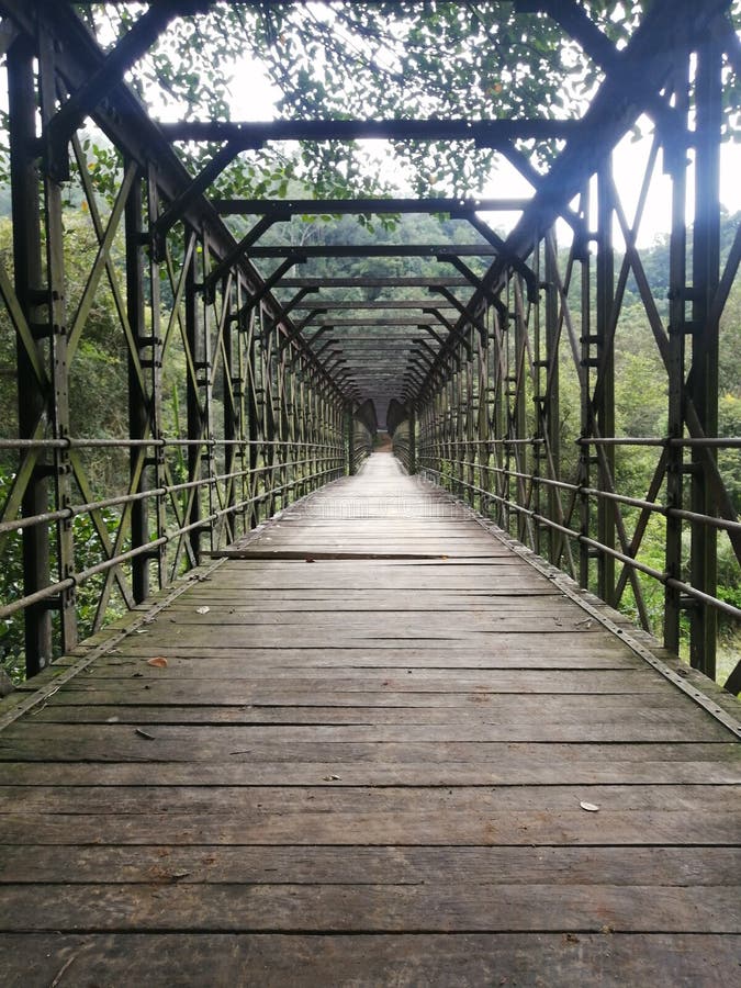 Halaba Bridge Located at Badulla Stock Photo - Image of tree, badulla ...