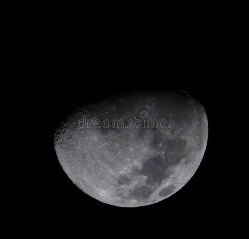 Halber Mond stockfoto. Bild von universum, bahn, nacht - 12072340