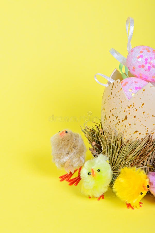 Half of Big Easter Egg and Small Chickens Stock Image - Image of small ...