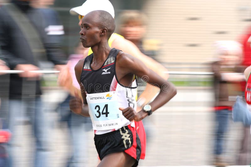 Half marathon runner editorial stock image. Image of competition - 18052164