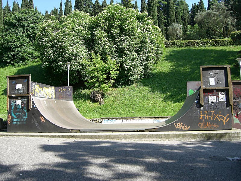 Halfpipe stock image. Image of ramp, skater, jump, plants - 31025547