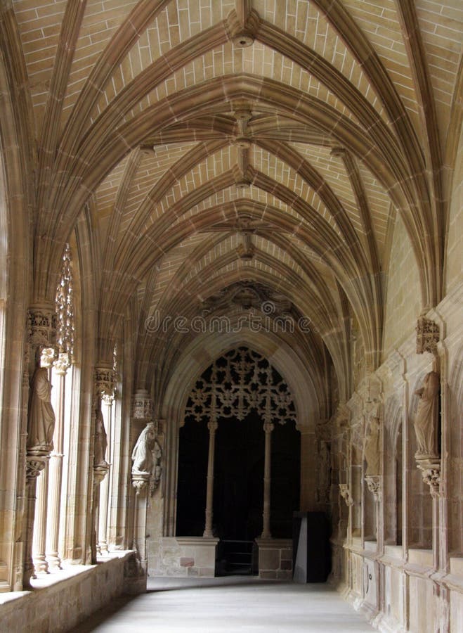 Hall stock image. Image of indoor, columns, crypt, spain - 5675005