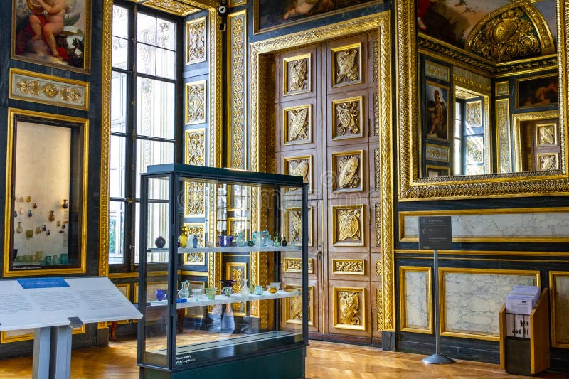 Hall of Glass in the Louvre Museum Editorial Stock Image - Image of ...