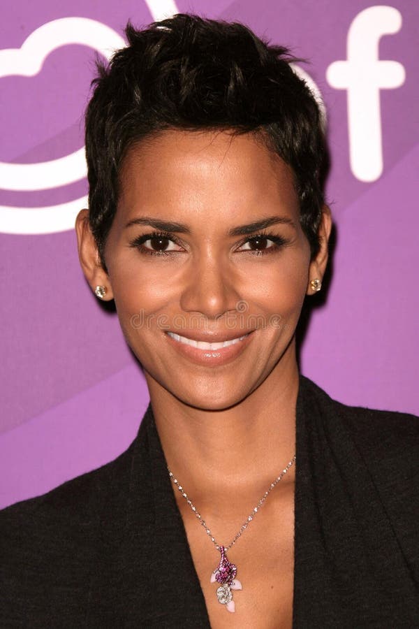 Halle Berry editorial photo. Image of hills, awards, women - 22912946