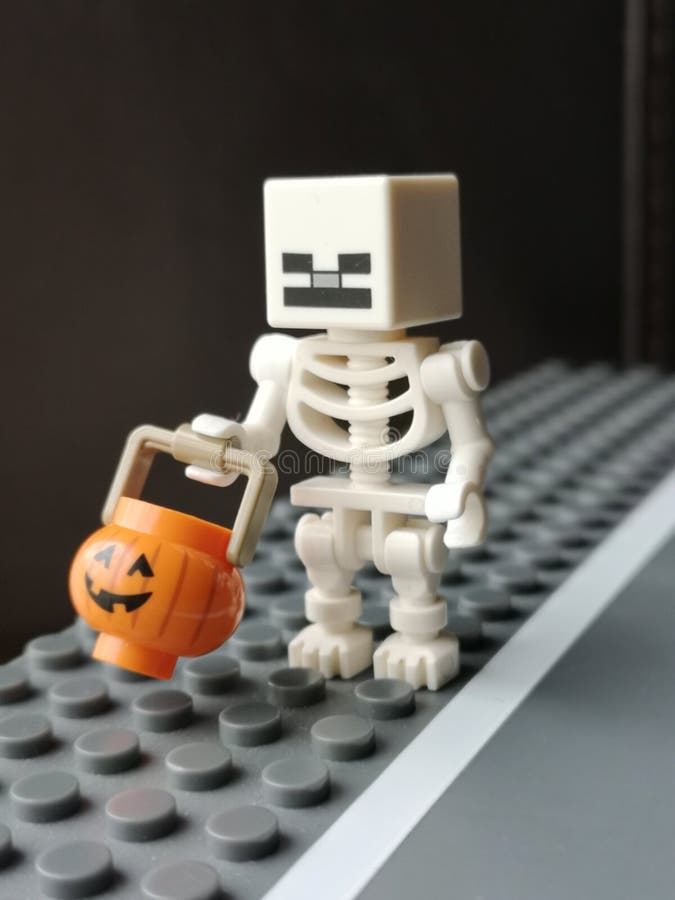 Halloween Lego, Esqueleto De Minecraft, Lego Foto Editorial - Imagem de ...