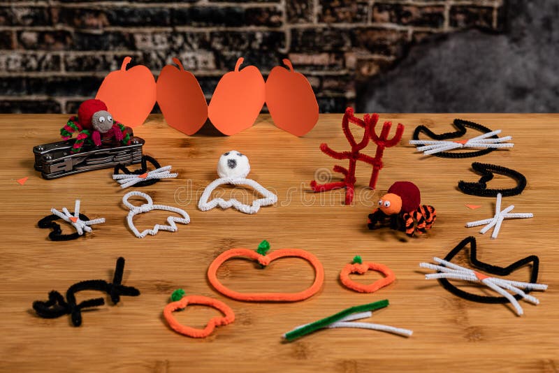 Halloween Pipe-cleaner and Construction Paper Crafts Featuring Black ...