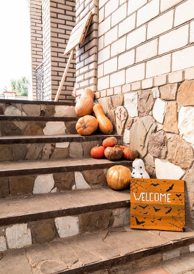 Diy Outdoor Decorations Fall Front House Stock Photos - Free & Royalty ...