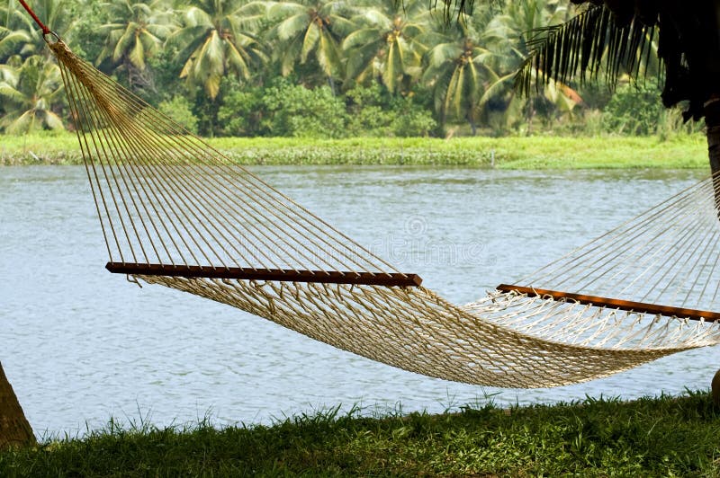 Hamaca Sola En Centro Turístico Hermoso Foto de archivo - Imagen de ...