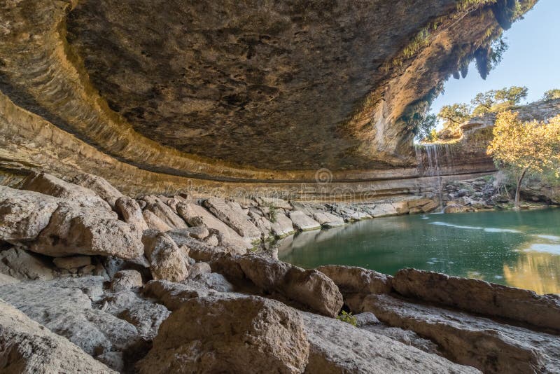 Waterfall at Hamilton Pool stock photo. Image of formations - 79652128
