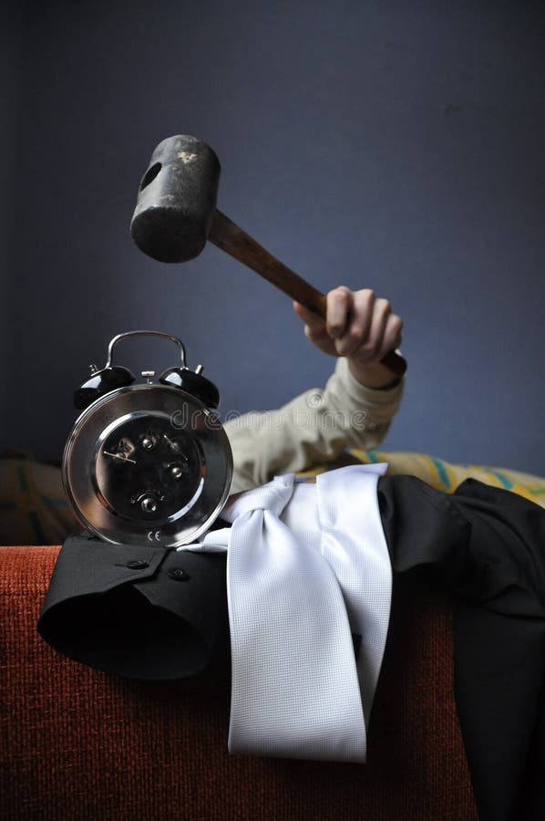 Hammer Destroying Alarmclock Stock Image - Image of alert, work: 7995261