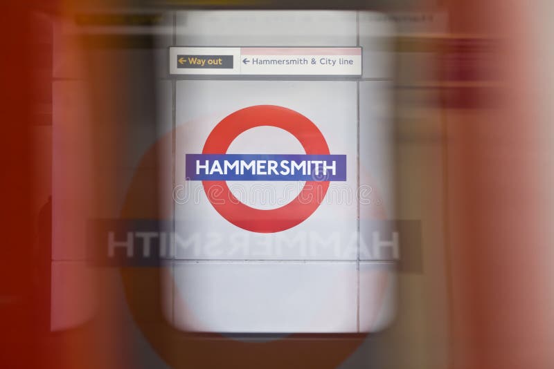 Hammersmith tube station editorial photo. Image of travel - 22858396