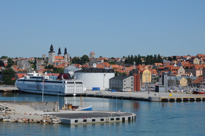 Hamn av Visby i Gotland redaktionell arkivbild. Bild av balsam - 38796172