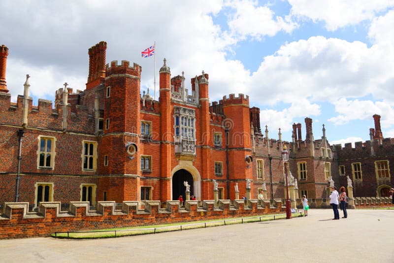Hampton Court editorial photo. Image of arms, gates, royal - 85628501