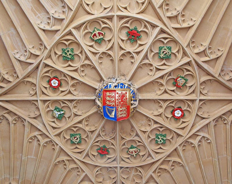 Hampton Court Palace - Heraldic Detail on a Ceiling Stock Photo - Image ...
