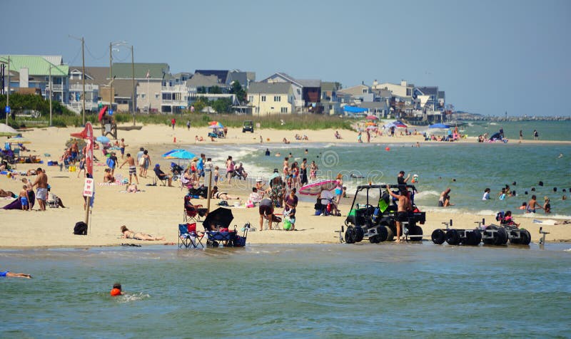 Crowds on the Buckroe Beach during a Hot Summer Day Editorial Stock ...