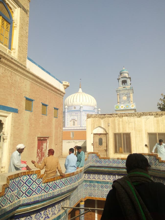 Hamza photo éditorial. Image du repère, regarder, ciel - 80259266