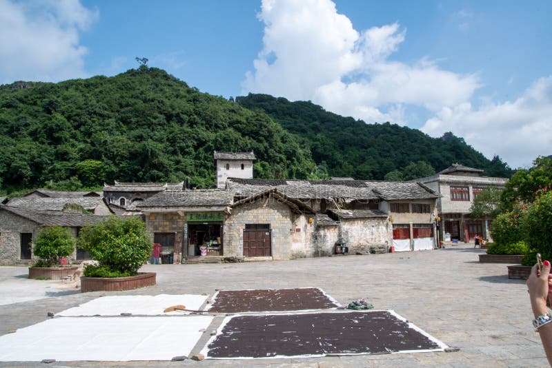 Han People Live in Ethnic Minority Settlements for 600 Years Stock ...