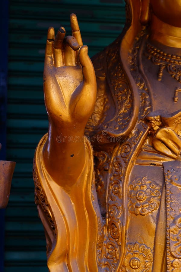 Hand Buddha statue i stock photo. Image of temple, decoration - 83692544