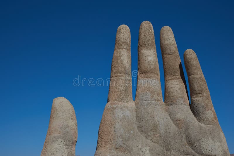 Übergeben Sie Skulptur, Das Symbol Von Atacama-Wüste Redaktionelles ...