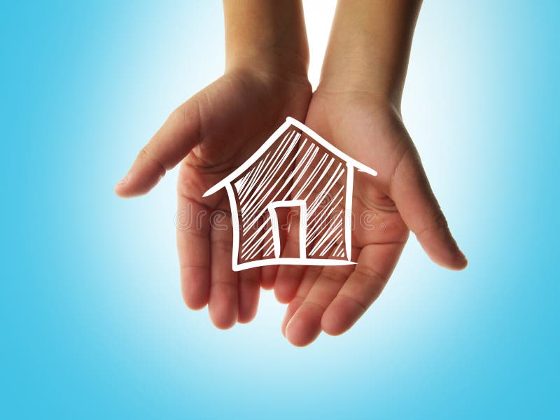 Hand, die ein Haus anhält stockbild. Bild von hand, familie - 23997135