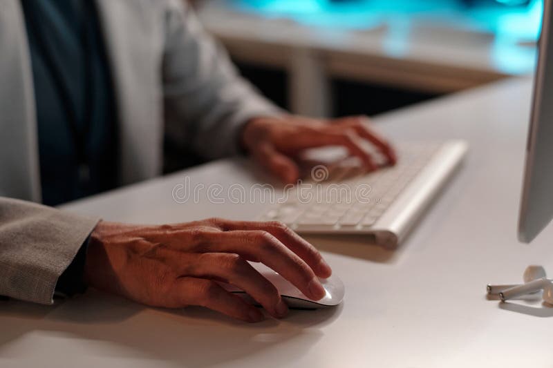 Hand of Female it Support Manager Stock Photo - Image of hand, operator ...