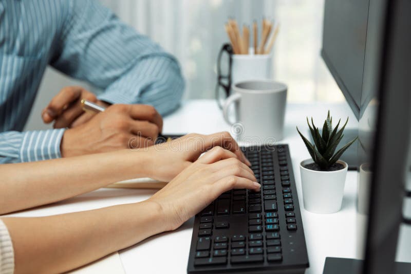 Hand Focus Developers Program Typing Coding Creative Website Postulate Stock Photos - Free ...