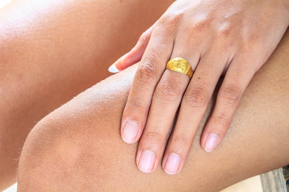 Hand with gold ring stock image. Image of groom, couple - 48564557