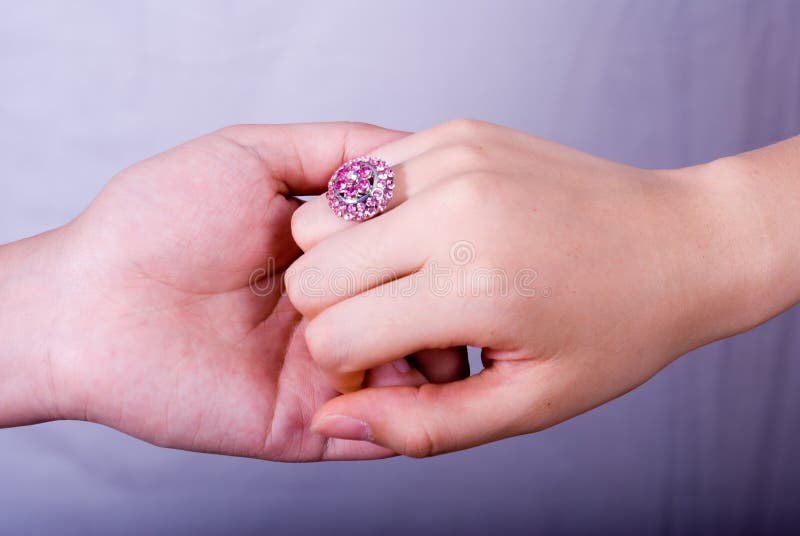 Hand In Hand Bild. Bild: 5592226