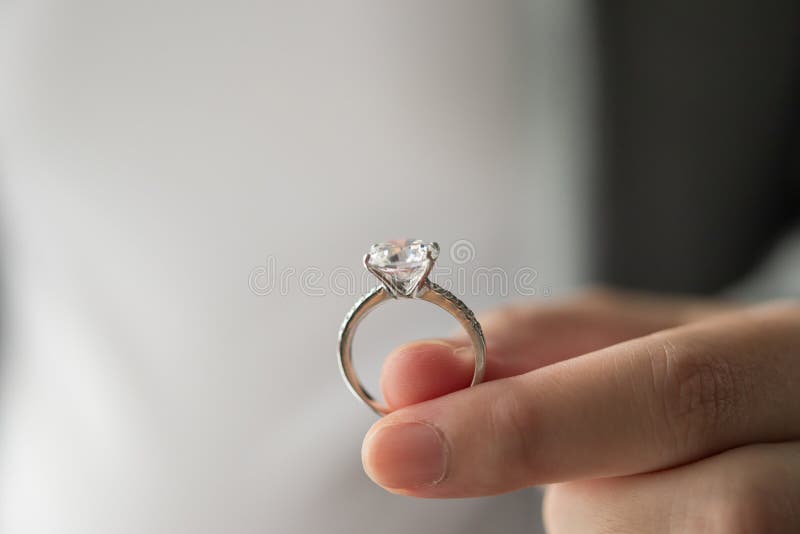 Hand Hold Beautiful Jewelry Diamond Ring Stock Photo - Image of couple ...