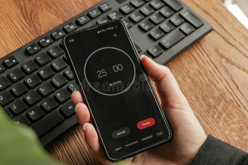 Phone with Black and White 25-minute Timer To Study with the Pomodoro ...