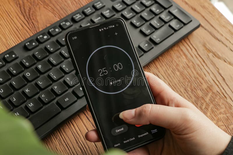 Phone with Black and White 25-minute Timer To Study with the Pomodoro ...