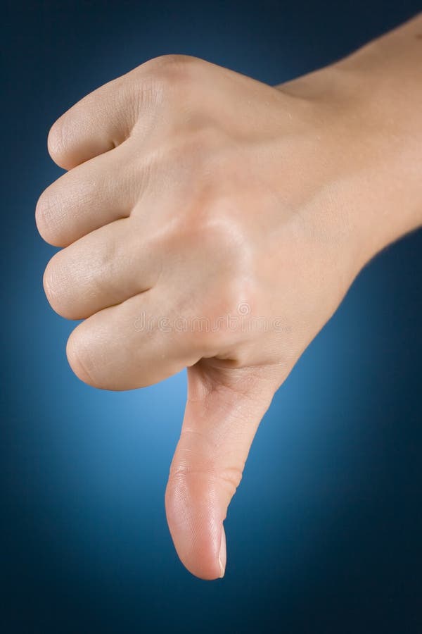 Hand met neer duim stock foto. Image of onjuist, afkeuring - 1127408