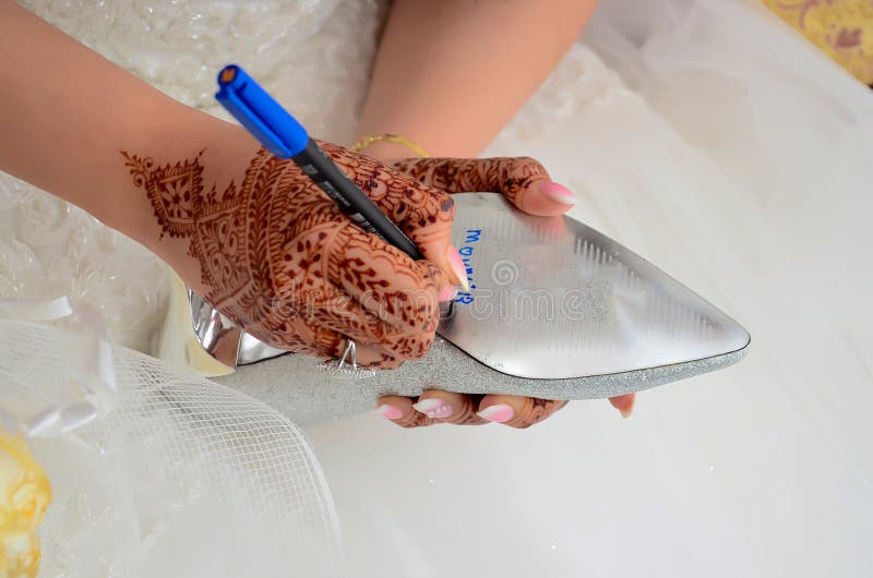 Hand with Moroccan Henna stock image. Image of bride - 241787613