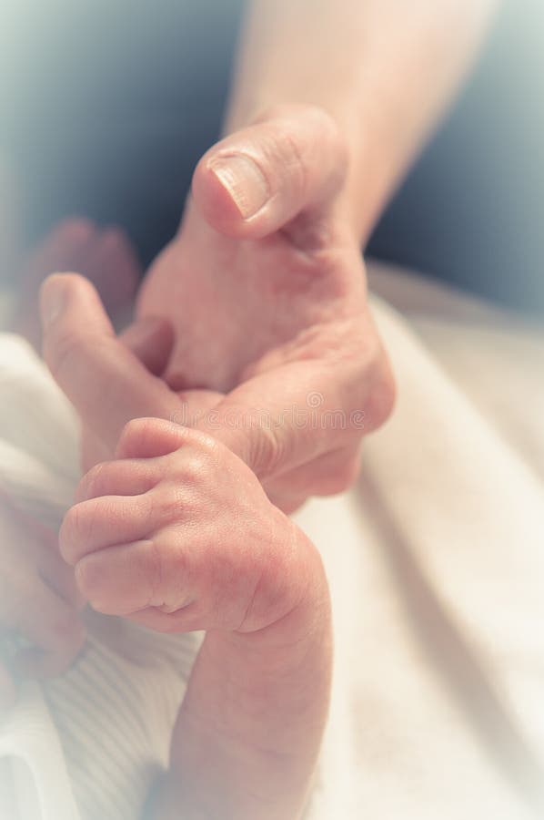 Hand of a newborn baby stock image. Image of love, newborn - 38963807