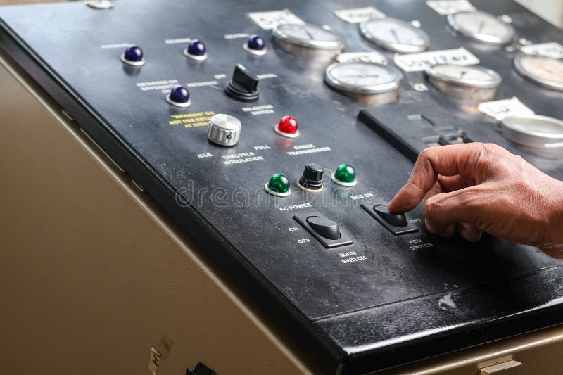 Hand Operated Dynamometers and Flow Benches To Test Transmissions ...