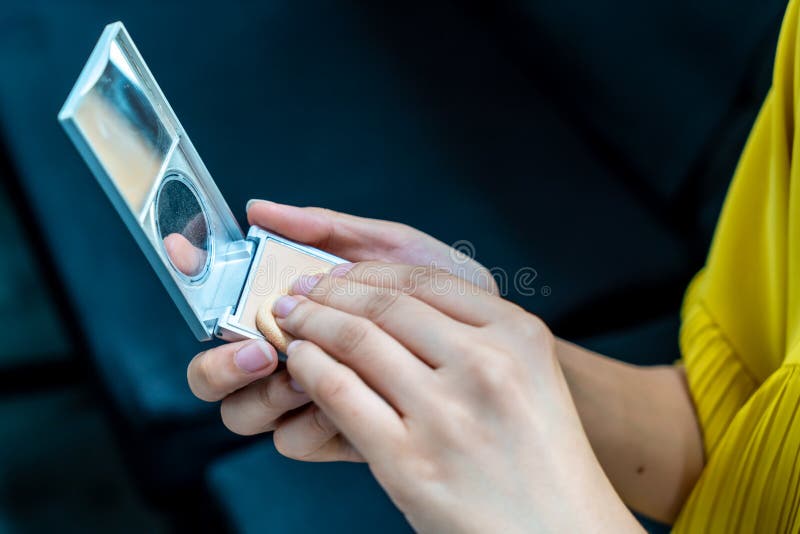 Hand with powder puff stock image. Image of beautiful - 137206293