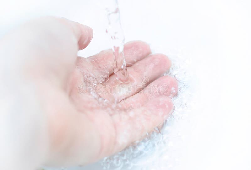 Hand und Wasser stockfoto. Bild von farbe, getränk, spiel - 102512