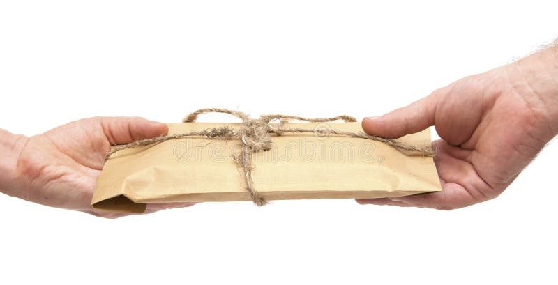 Handen die pakket geven stock afbeelding. Image of geef - 17222079