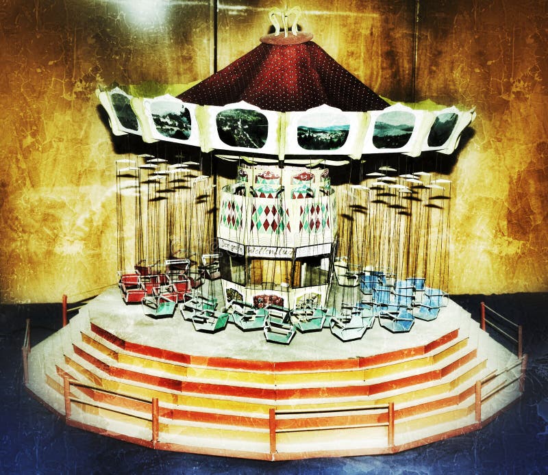 Handgemachtes Antikes Karussell Stockfoto - Bild von drehzahl, kinder ...