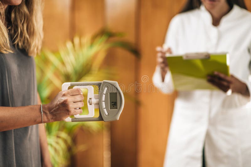 Handgrip Strength Test with Digital Hand Dynamometer at a Functional ...