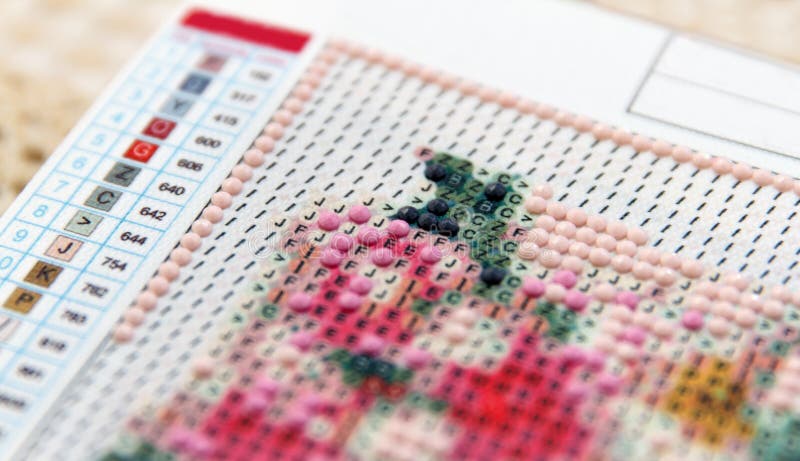 Handmade Process of Creation of Diamond Painting 3d from Rhinestones ...