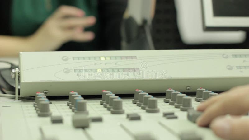 Volume Meter, Power Amplifier, Sound Level, Speedometer Animation ...