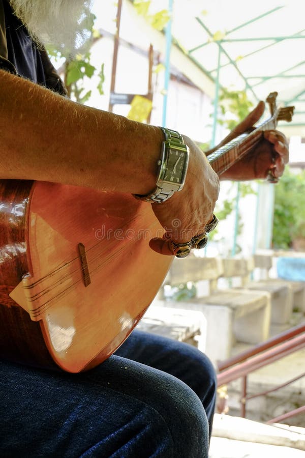 193 Baglama Traditional Stock Photos - Free & Royalty-Free Stock Photos ...