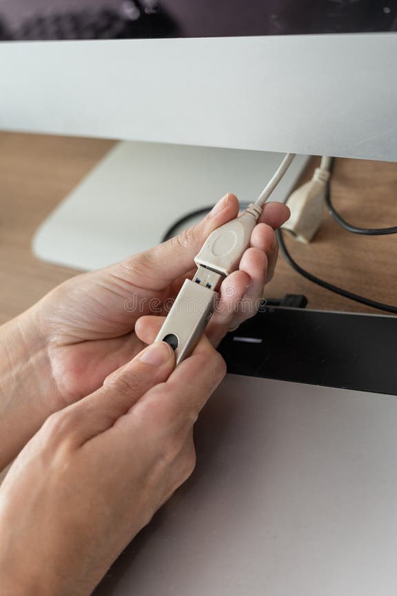 Hands Connecting a USB Cable To a Computer Stock Image - Image of ...